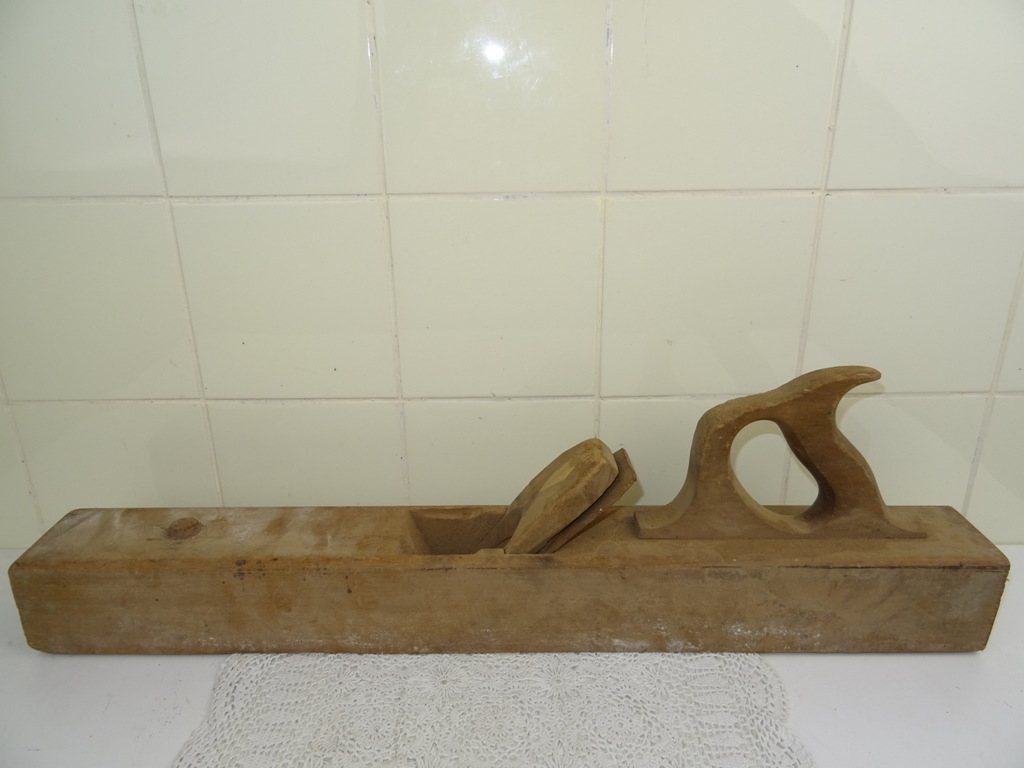 Enorme antieke houtschaaf - Curiosa en Kunst.nl