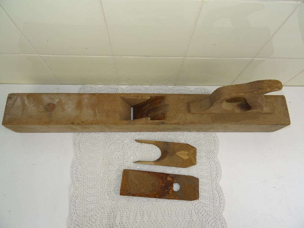 Enorme antieke houtschaaf - Curiosa en Kunst.nl