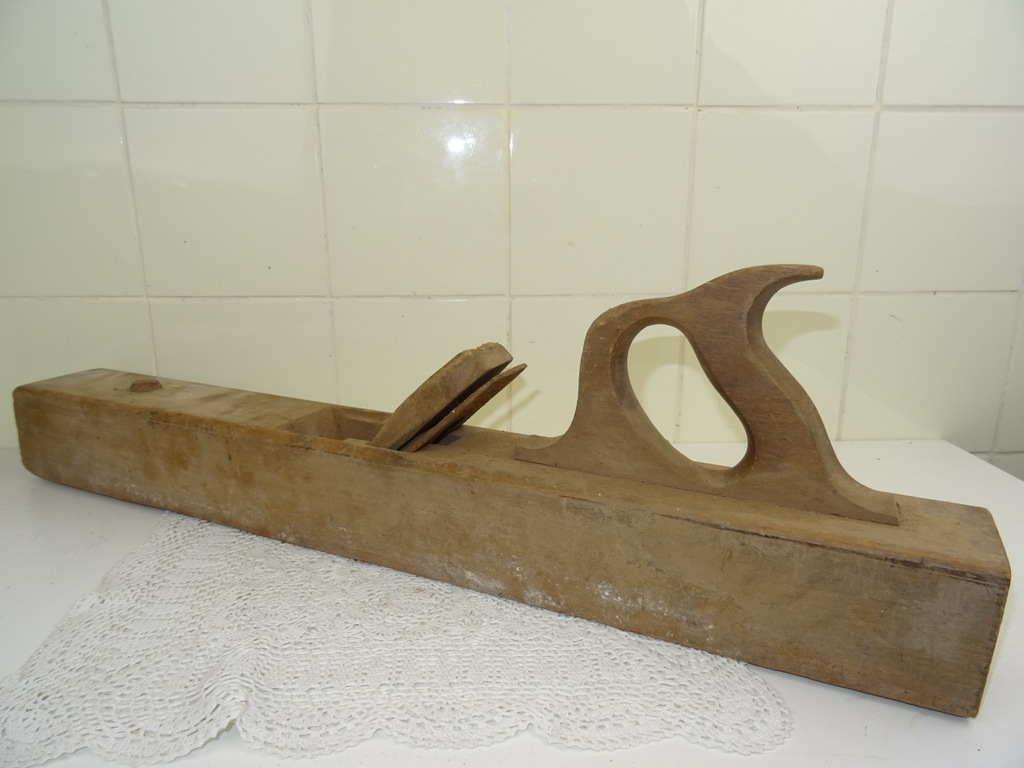 Enorme antieke houtschaaf - Curiosa en Kunst.nl