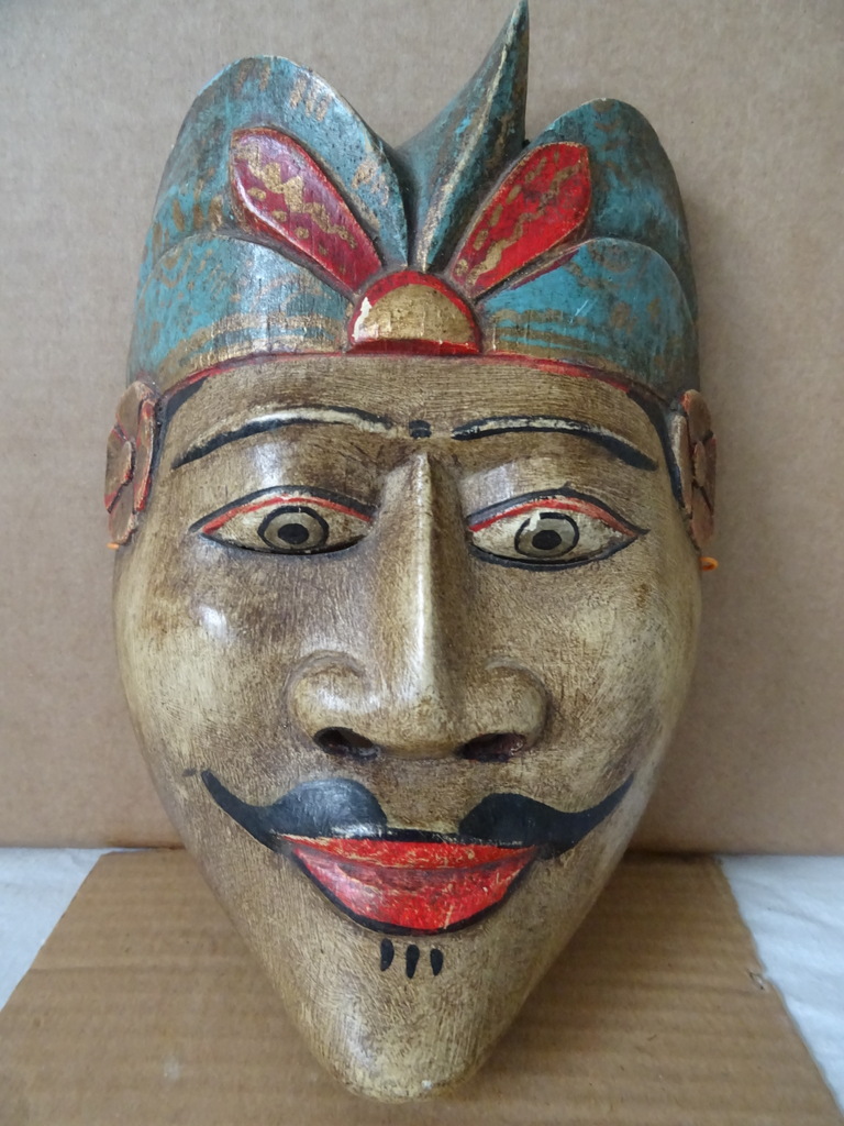 Vintage houten masker Indonesië - Curiosa en Kunst.nl